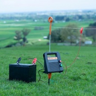 Gallagher B60 Electric Fence Energizer farmcareuk.com